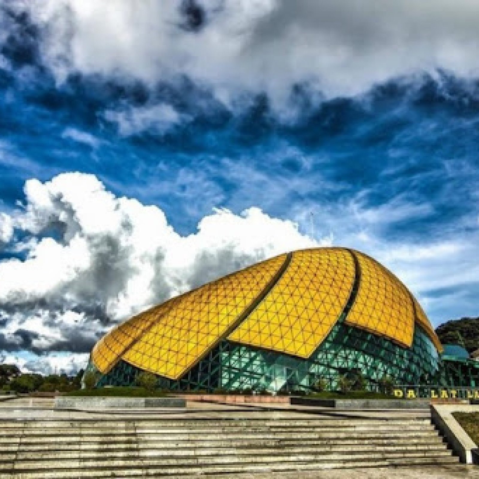 Top 10 Attractive Tourist Locations in Dalat - The Hangout Hotel